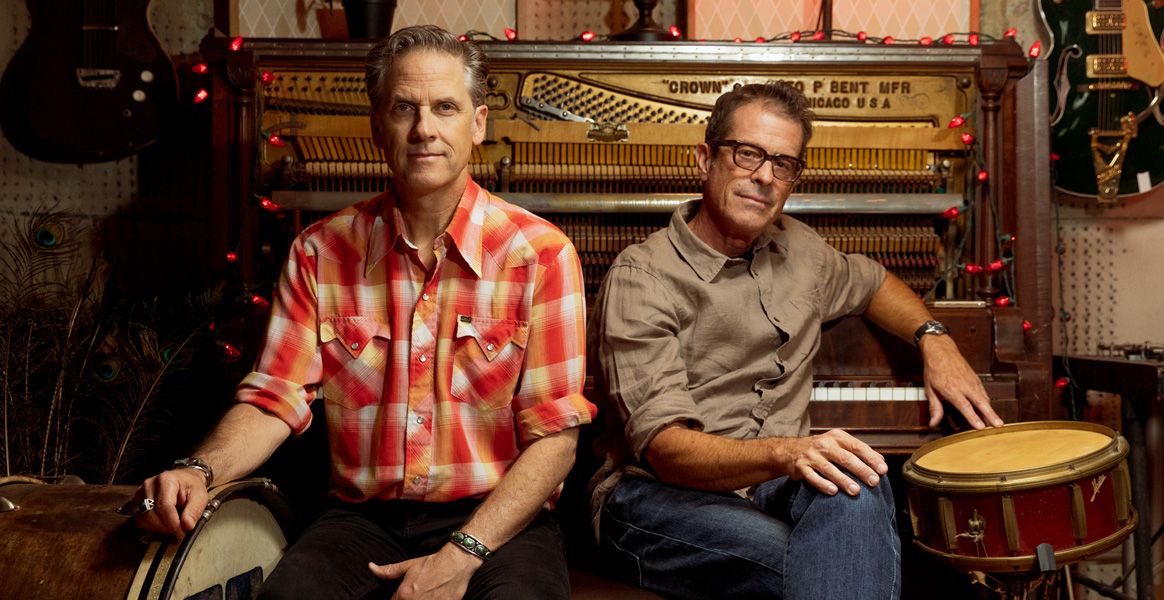 Im Sommer 2023: CALEXICO auf „Feast of Wire 20th Anniversary“-Tour in ...