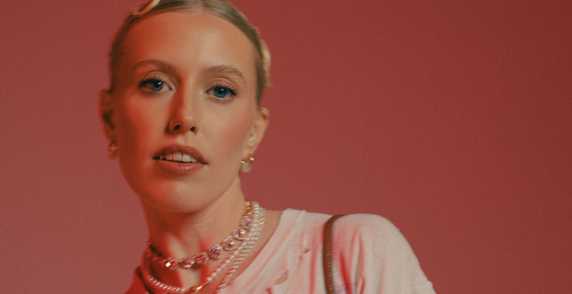 Neue Single: LEA setzt alles „In Flammen“