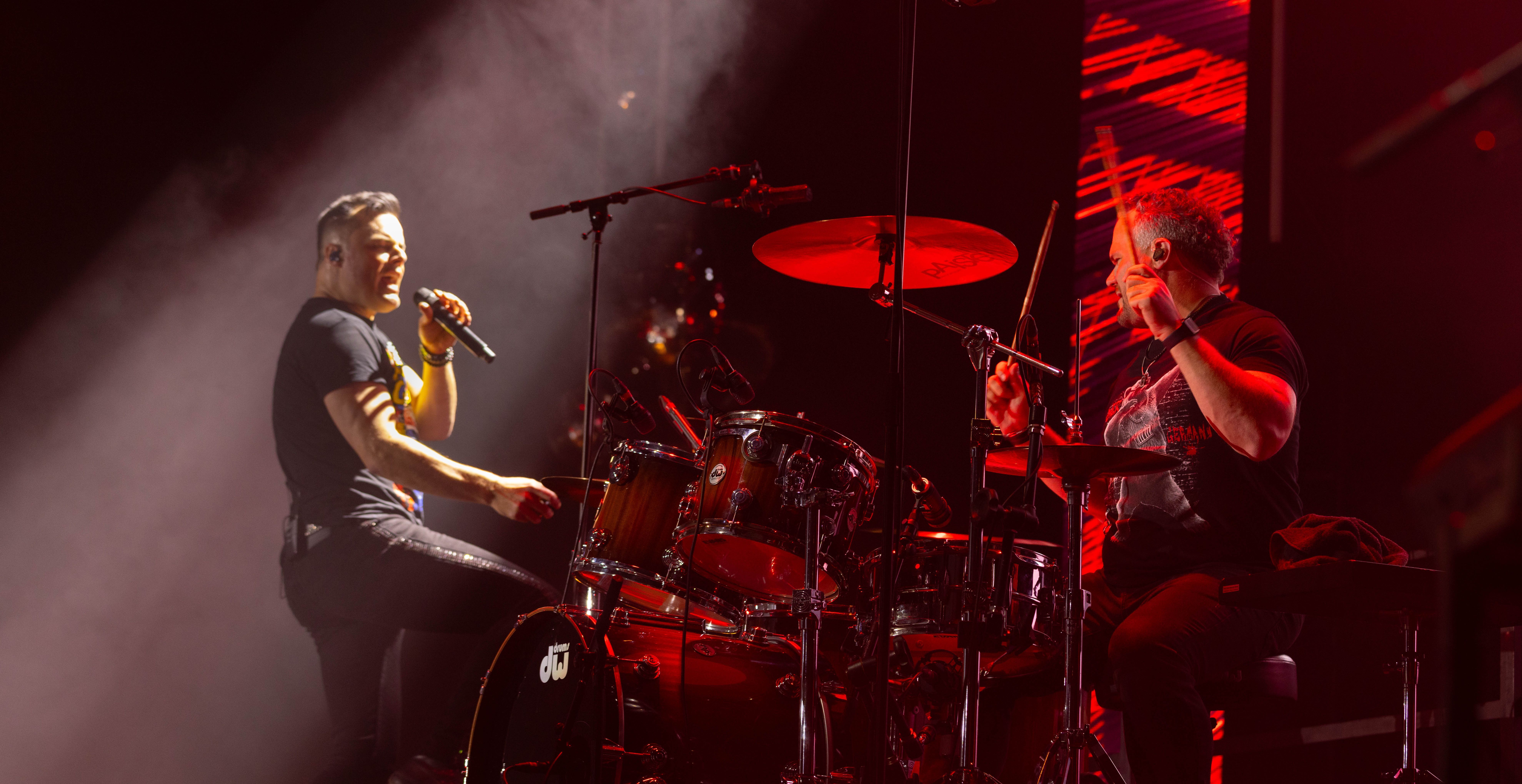One Vision of Queen: Marc Martel bringt den Queen-Spirit 2027 zurück ...